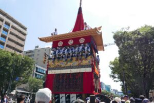 京都の伝統「祇園祭」をサポート！ - ICHIOSHI - 京信のいちおし | 京都信用金庫の取組紹介ページ